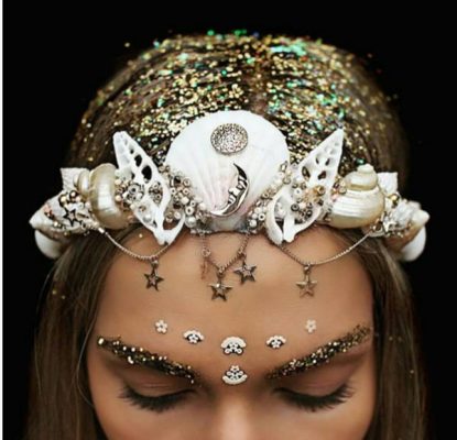 Chelsea's Flower Crowns Are The Mesmerizing Thing you Will See Today