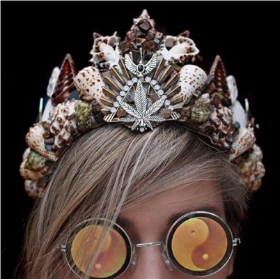 Chelsea's Flower Crowns Are The Mesmerizing Thing you Will See Today