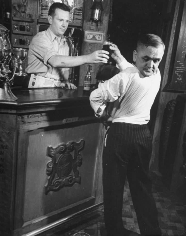 The HumanOwl: Man Turning His Head 180 Degrees - Read His Full Story!