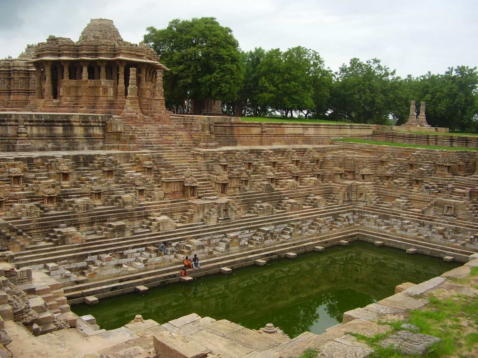 Visit Modhera Sun Temple And Explore It's Architectural Beauty!